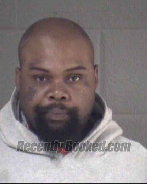 Recent Booking / Mugshot for BRANDON LAMONT BENNETT in Buncombe County ...