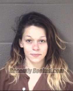 Recent Booking / Mugshot for BAILEY SUE BALLENGER in Buncombe County ...
