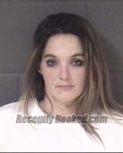 Recent Booking / Mugshot for KAYLA NICHOLE GILBERT in Buncombe County ...