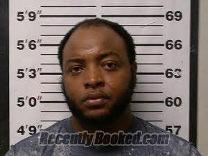 Recent Booking / Mugshot for MARQUAN DE''SHAUN SHARPE in Carteret ...