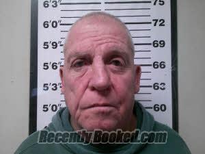 Recent Booking / Mugshot for RICHARD MARK THOM in Carteret County ...