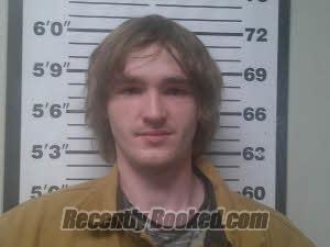 Recent Booking / Mugshot for ELIJAH HAYDEN WILLIS in Carteret County ...