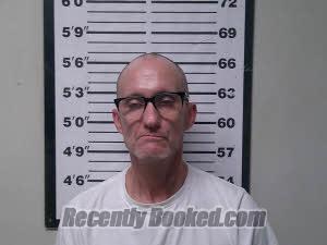 Recent Booking / Mugshot for MICHAEL BRENT WHITFORD in Carteret County ...
