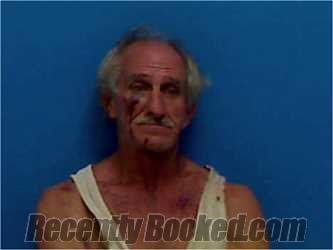 Recent Booking / Mugshot for MICHAEL LEE UPRIGHT in Catawba County ...