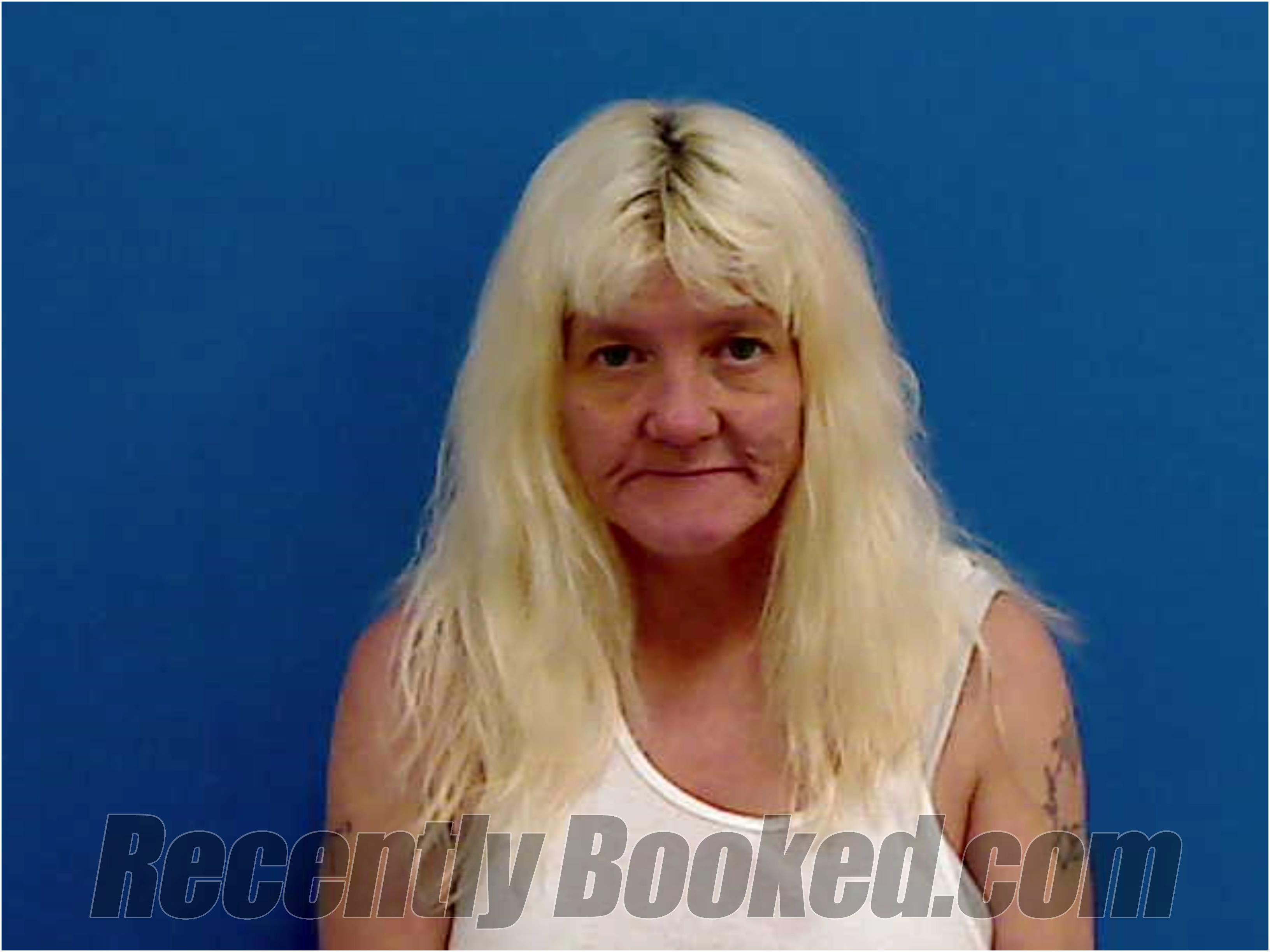 Recent Booking / Mugshot for KIMBERLY ANN PHILLIPS HUNTER QUEEN in ...