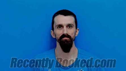 Recent Booking / Mugshot for Christopher Trivette in Catawba County ...