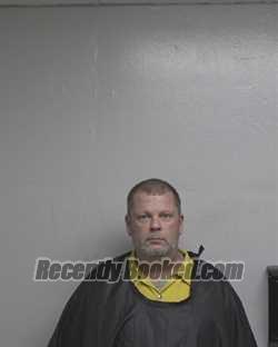 Recent Booking / Mugshot for MICHAEL LEE WELBORN in Cleveland County ...