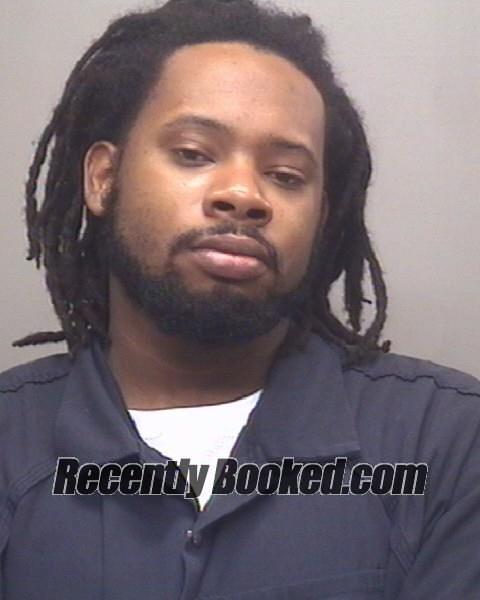 Recent Booking / Mugshot for ALEX DEVONTE SAUNDERS in Forsyth County ...