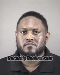 Recent Booking / Mugshot for DECARLOS LAMONT DAVIS in Forsyth County ...