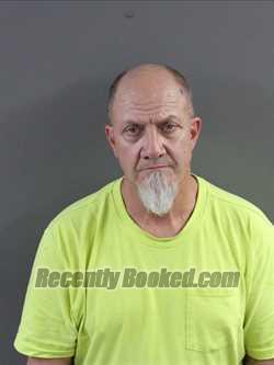 Recent Booking / Mugshot for ROBERT WINCHESTER in Coles County, Illinois