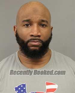 Recent Booking / Mugshot for KEITH A DAVIS in Cook County, Illinois