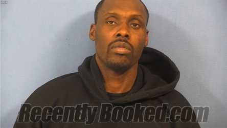 Recent Booking / Mugshot for DWAYNE LINDSEY in DuPage County, Illinois