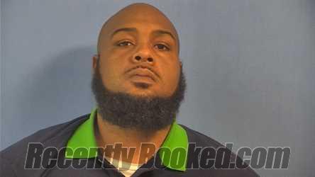 Recent Booking / Mugshot for TAUREAN WILSON in DuPage County, Illinois