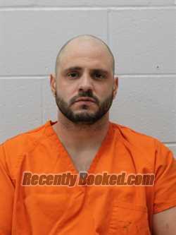 Recent Booking / Mugshot for DUSTIN C CURRY in Franklin County, Illinois