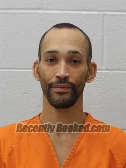 Recent Booking / Mugshot for DEVIN L DUNCAN in Franklin County, Illinois