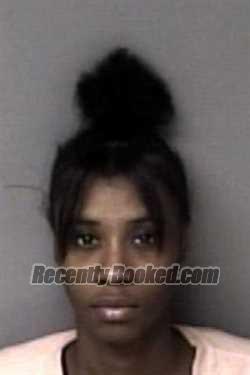 Recent Booking / Mugshot for Felicity Kyhsadia Jackson in Gaston County ...