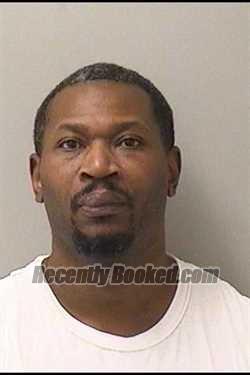 Recent Booking / Mugshot for KENNETH R BANKS in Kane County, Illinois