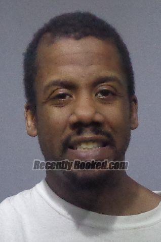 Recent Booking / Mugshot for QUINTEN DEWAYNE LAWRENCE in Kendall County ...