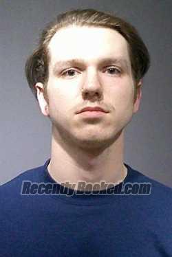 Recent Booking / Mugshot for BRANDEN THOMAS BERNIER in Kendall County ...