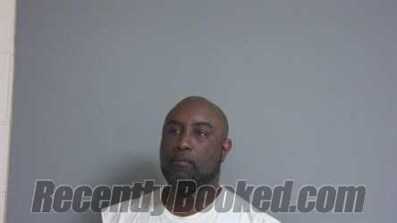 Recent Booking / Mugshot for TRAVIS C RICHARDSON in La Salle County ...
