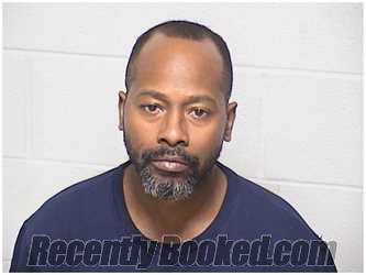 Recent Booking / Mugshot for EVERETT GREGORY in Lake County, Illinois