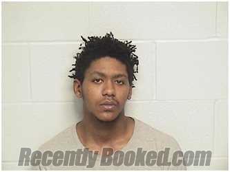 Recent Booking / Mugshot for ANTHONY PERNELL EDWARDS in Lake County ...