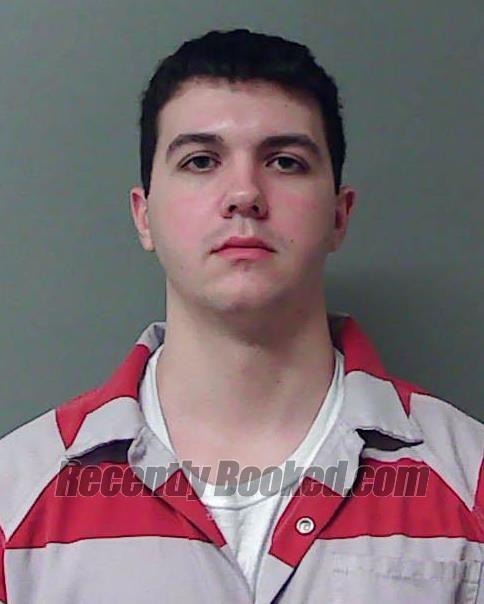 Recent Booking / Mugshot for HUNTER JAMES CHUMBLEY in Macon County ...