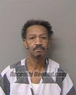 Recent Booking / Mugshot for REGINALD WIGGINS in Macon County, Illinois