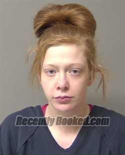 Recent Booking / Mugshot for AMBERLYNE RAE MCCULLOUGH in Macon County ...