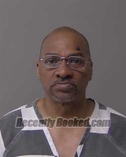 Recent Booking / Mugshot for DERRICK LANELL TOLIVER in Macon County ...