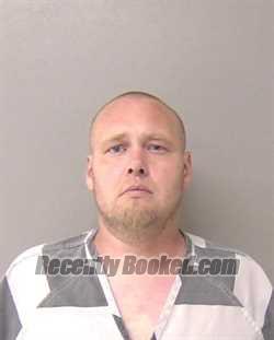 Recent Booking / Mugshot for TRAVIS OLIVER WALDROP in Macon County ...