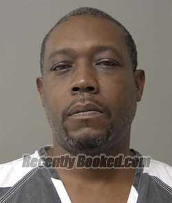Recent Booking / Mugshot for ERIC D BROWN in Macon County, Illinois