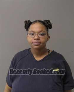 Recent Booking / Mugshot for SHAQUESHA NASHAE PHILLIPS in Macon County ...