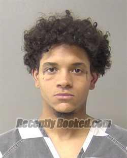 Recent Booking / Mugshot for KEMONIE KAI ONEAL in Macon County, Illinois