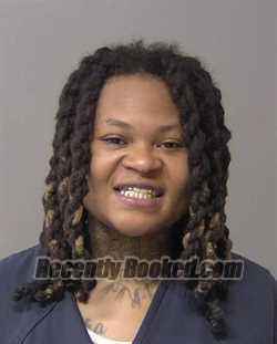 Recent Booking / Mugshot for SHALIESHA WAYNESHA HARDEN in Macon County ...