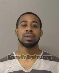 Recent Booking / Mugshot for KENNETH DEVON WHITE in Macon County, Illinois