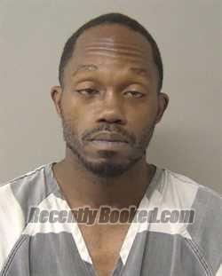 Recent Booking / Mugshot for DAMIAN D PHILLIPS in Macon County, Illinois