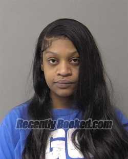 Recent Booking / Mugshot for CAMARI SHIANNE ADAMS in Macon County, Illinois