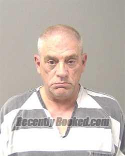 Recent Booking / Mugshot for MATTHEW JOHN HUTTON in Macon County, Illinois