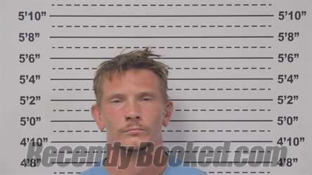 Recent Booking / Mugshot for THOMAS CHAMBLISS in Macoupin County, Illinois