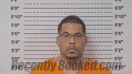 Recent Booking / Mugshot for SHAWN MANLEY in Macoupin County, Illinois