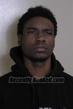 Recent Booking / Mugshot for KEMONTE RIVERS in Madison County, Illinois
