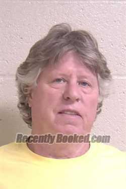 Recent Booking / Mugshot for GREGORY MAYNARD in Madison County, Illinois