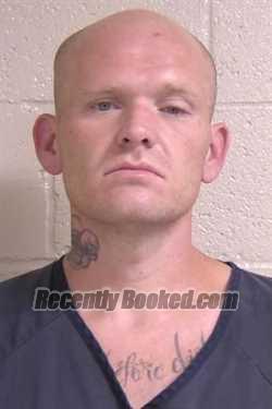 Recent Booking / Mugshot for JONATHAN GRAVES in Madison County, Illinois