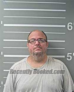 Recent Booking / Mugshot for RICHARD L WARD in Montgomery County, Illinois