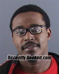 Recent Booking / Mugshot for DEQUINTE C HINKLE in Peoria County, Illinois