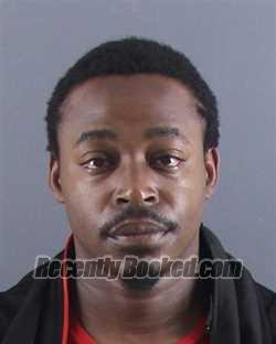 Recent Booking / Mugshot for DEQUINTE C HINKLE in Peoria County, Illinois