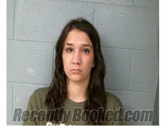 Recent Booking / Mugshot for Elyssa Carns in Perry County, Illinois