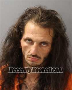 Recent Booking / Mugshot for CHRISTOPHER GRANT HARRIS in Guilford ...