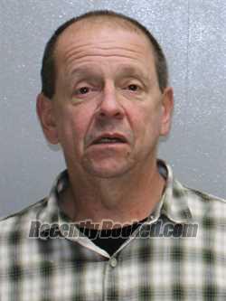 Recent Booking / Mugshot for TODD MASON MUNZ in Stephenson County, Illinois